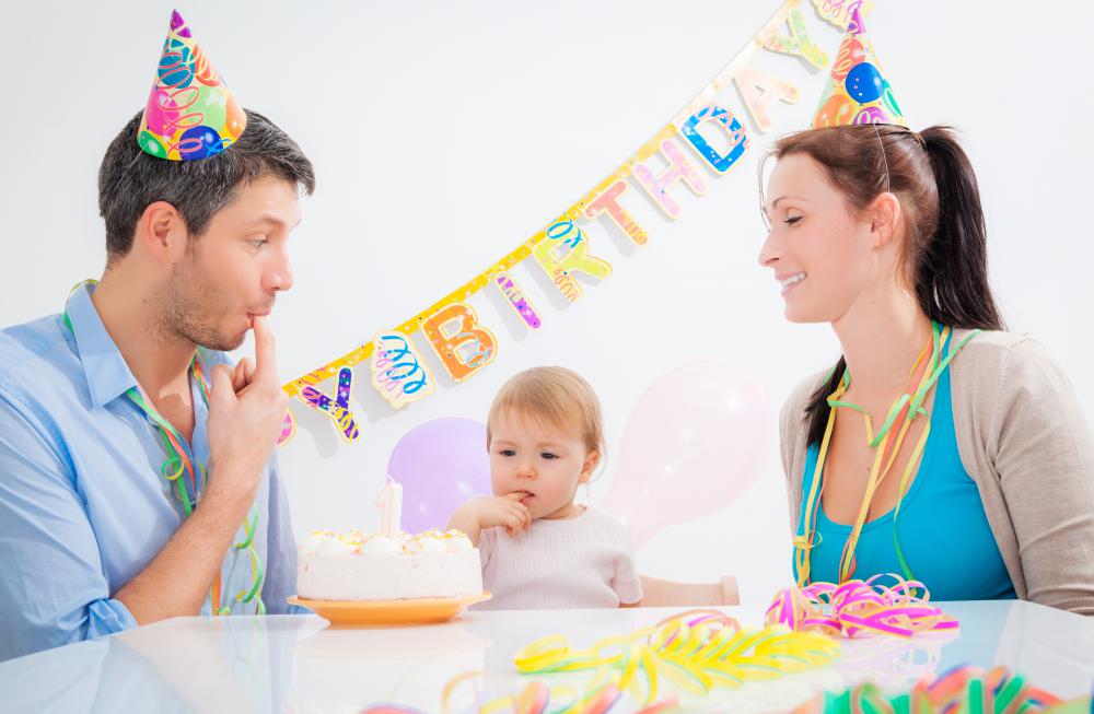 What are Birthday Clubs? (with pictures)