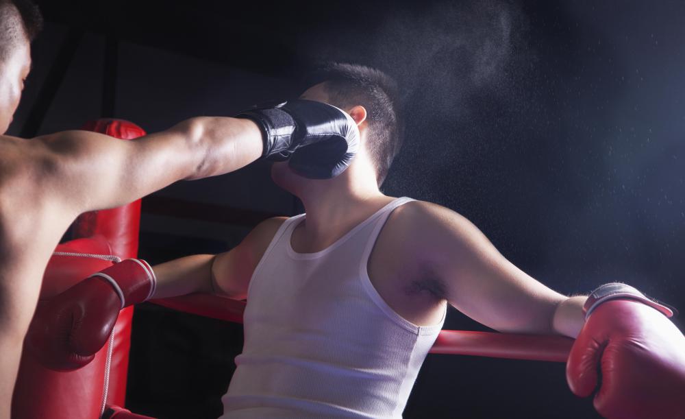 What are the Different Types of Boxing Gloves? (with pictures)