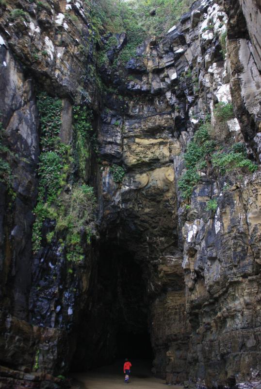 What is Spelunking? (with pictures)