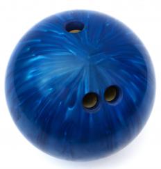 What are the Different Types of Bowling Balls? (with pictures)